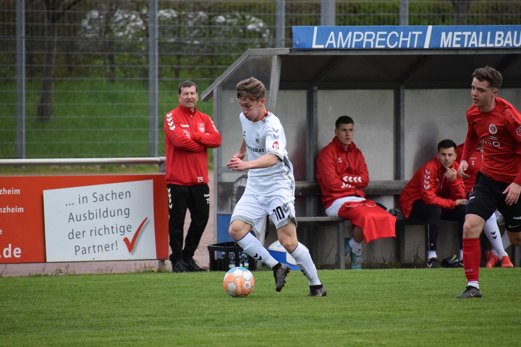Bilder zum Auswärtsspiel in Sinzheim | TuS Oppenau – Fußball
