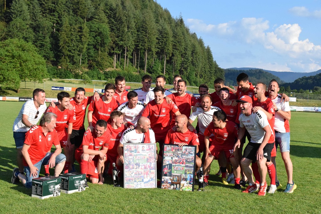 Bilder vom Saisonabschluß gegen den FV Schutterwald | TuS Oppenau – Fußball